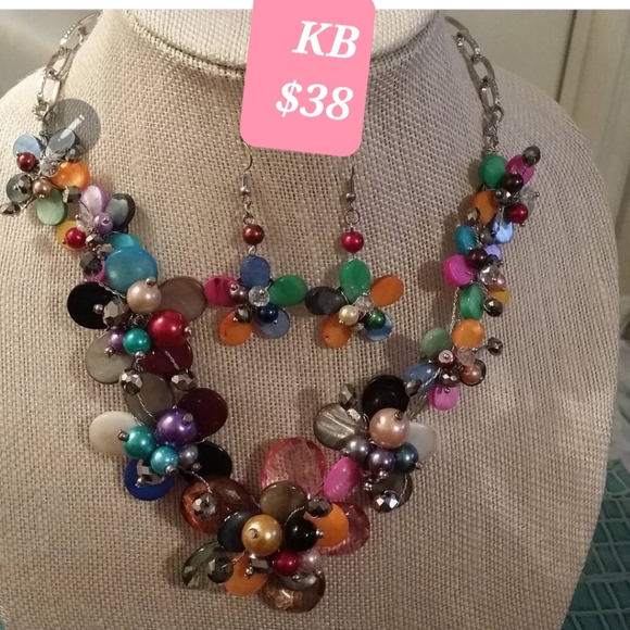 Jewelry | Multicolor Floral Necklace Set | Poshmark